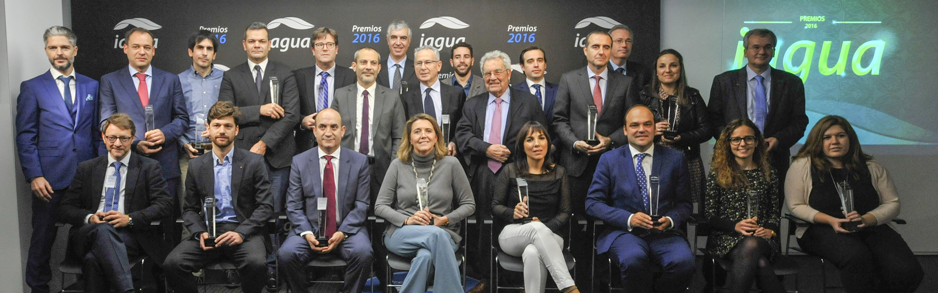 Dos premios que son un estímulo - We Are Water