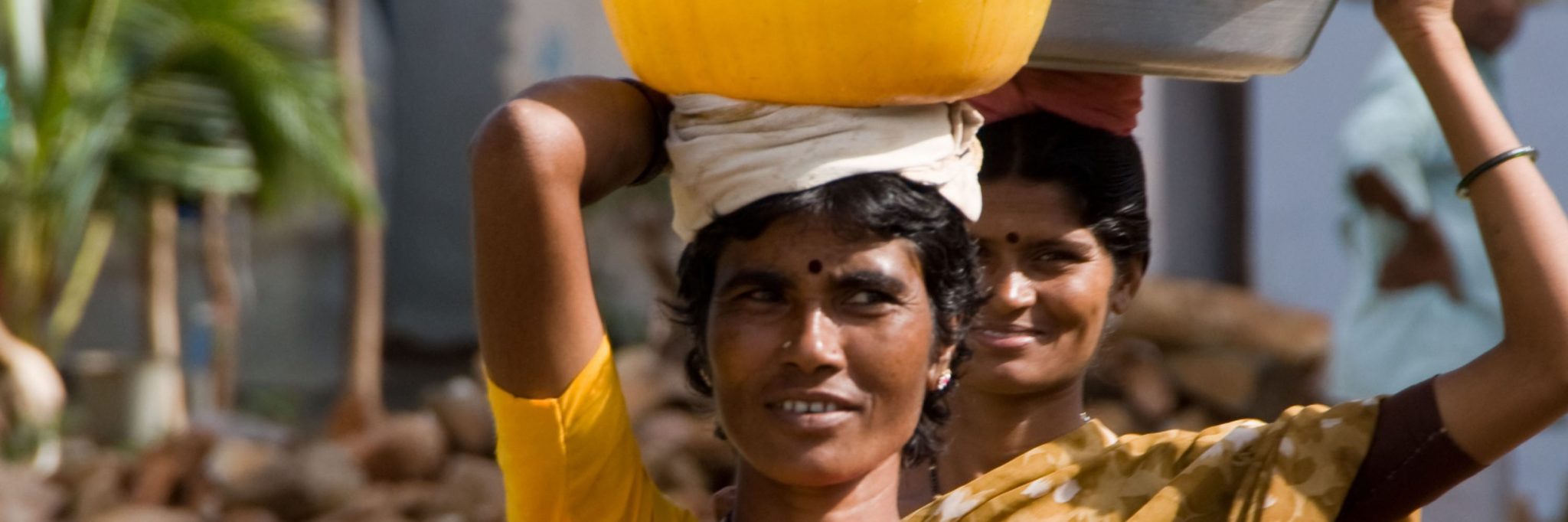 Digging of wells in the Bathalapalli region, Andhra Pradesh, India - We ...